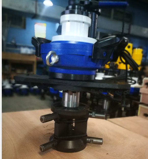 Light Body Electric Pipe Beveling Machine Id Mounted Compact Design 1600W